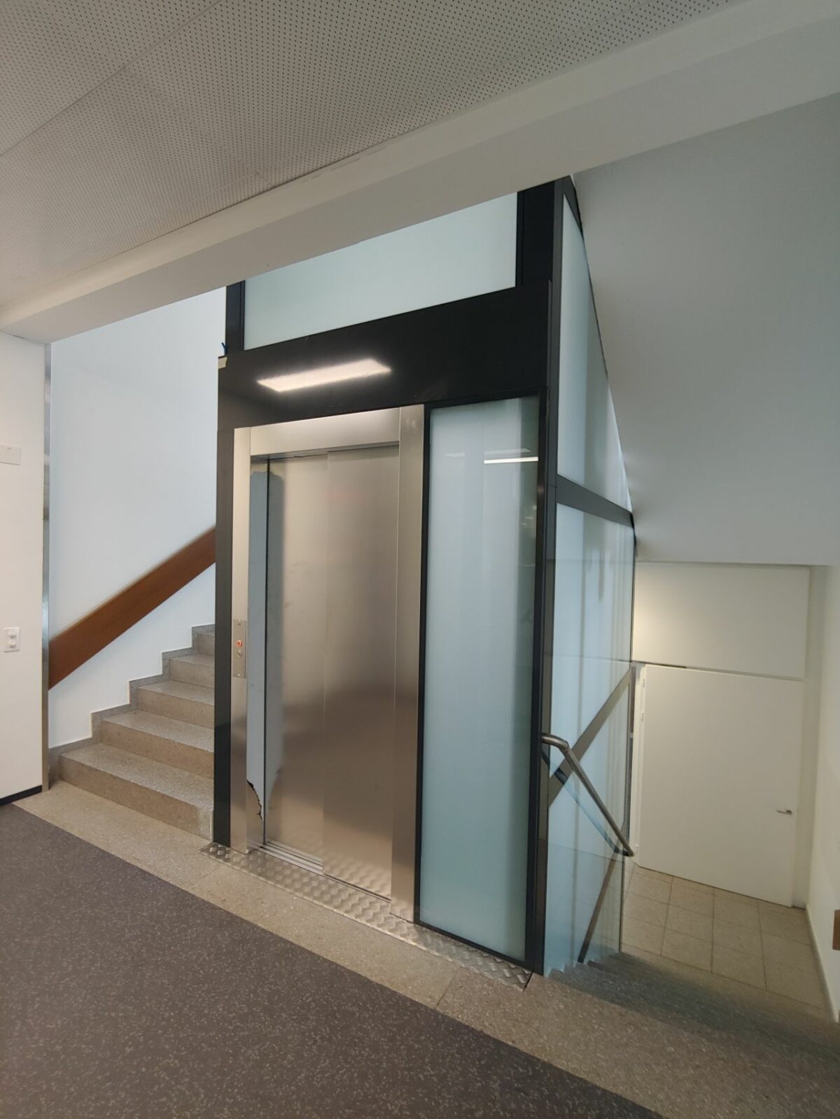 SUIZA / ESTRUCTURA PREMIUM • Hipur s.l.